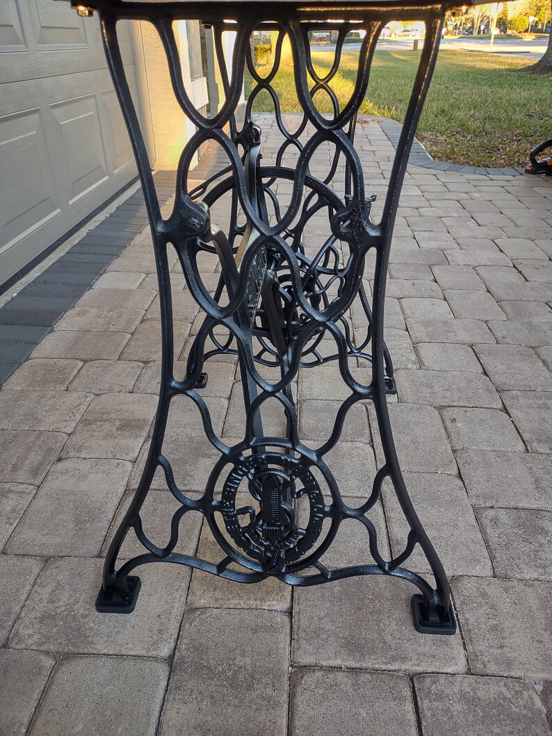 Live Edge Table, Antique Singer Sewing Machine Base - Etsy