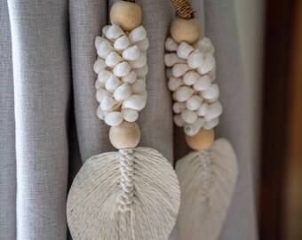 Tassel in Cowrie Shells and Macrame - Etsy