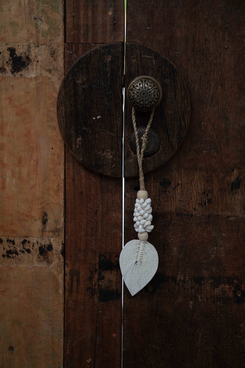 Tassel in Moon Shells and Macrame - Etsy