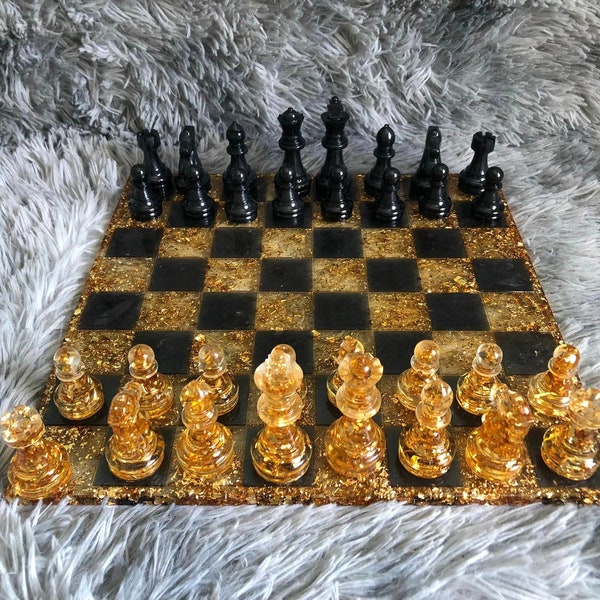 Shop Resin Chess Set - Etsy