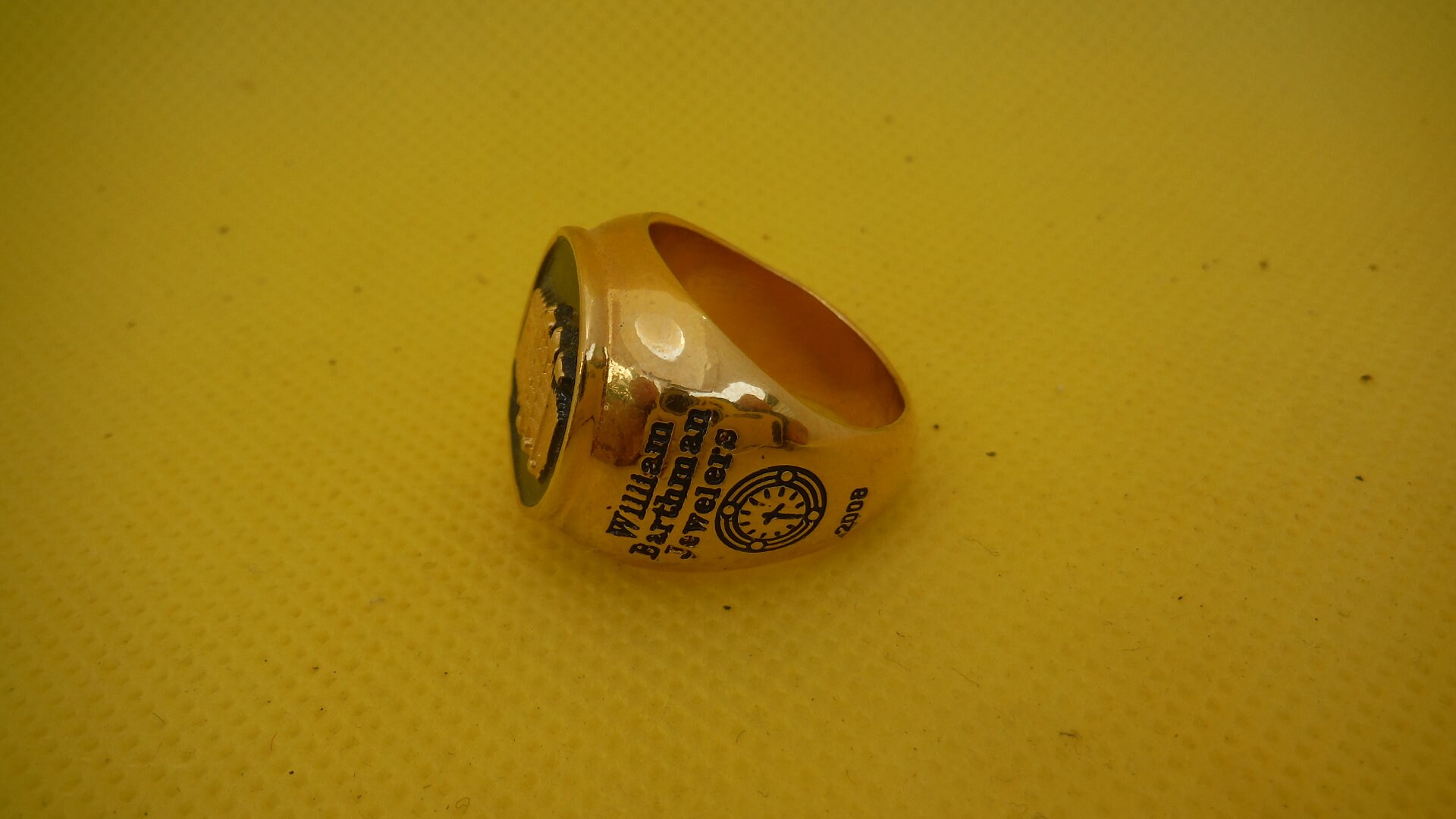 New York Yankees Fan Ring Day - Game-day Give-a-way. August 3, 2008 - Etsy