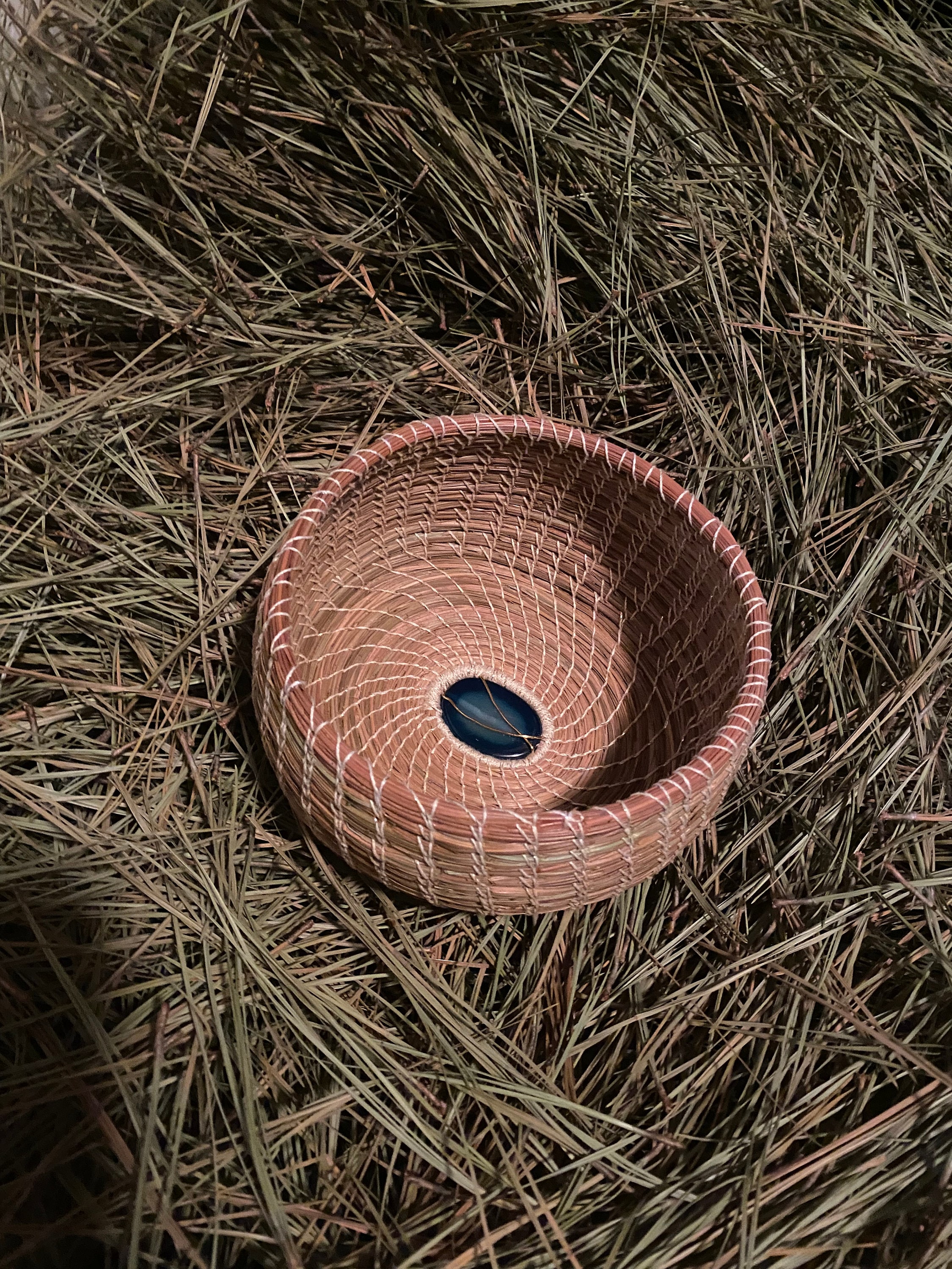 Pine Needle Basket With Agate Center A Unique and Tranquil Gift - Etsy