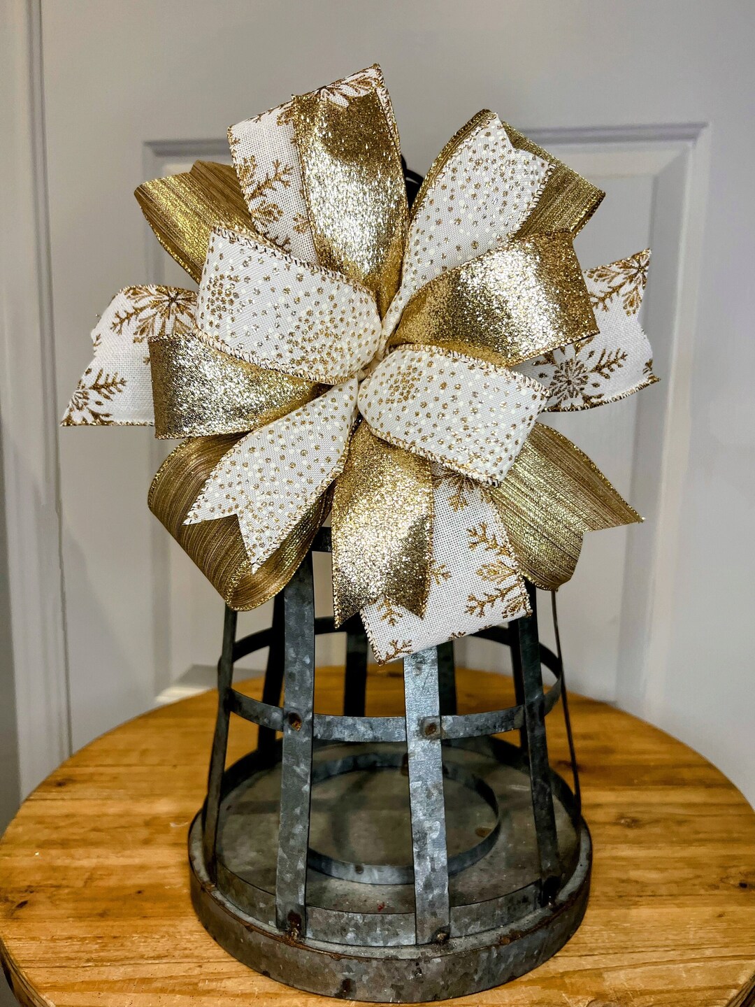 Christmas Bow, Winter Bow, Gold Bow, Wreath Bow, Classroom Decor, Bow ...