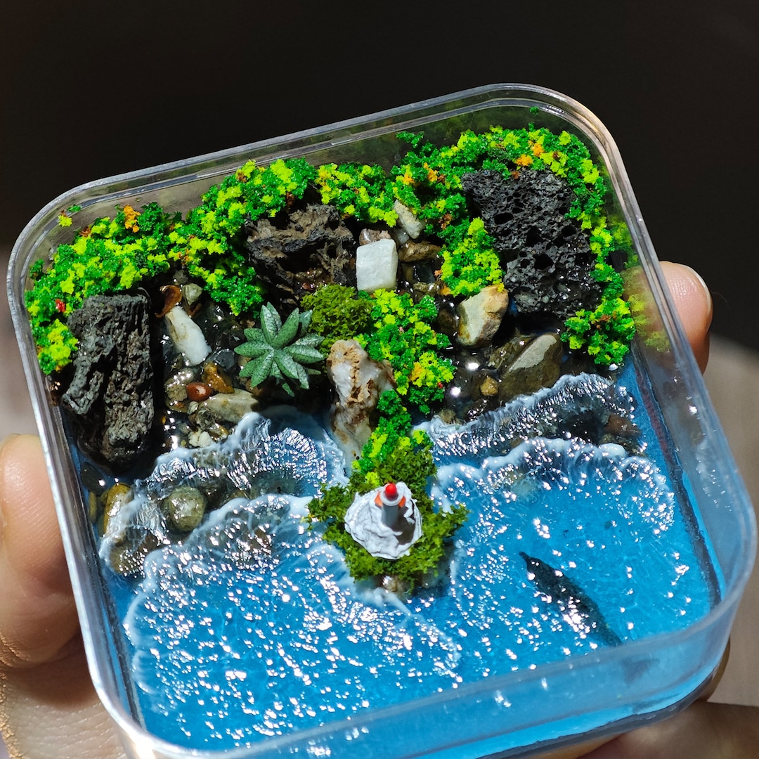 Customized Epoxy Resin Model#1 Featuring an Ocean-themed Miniature ...