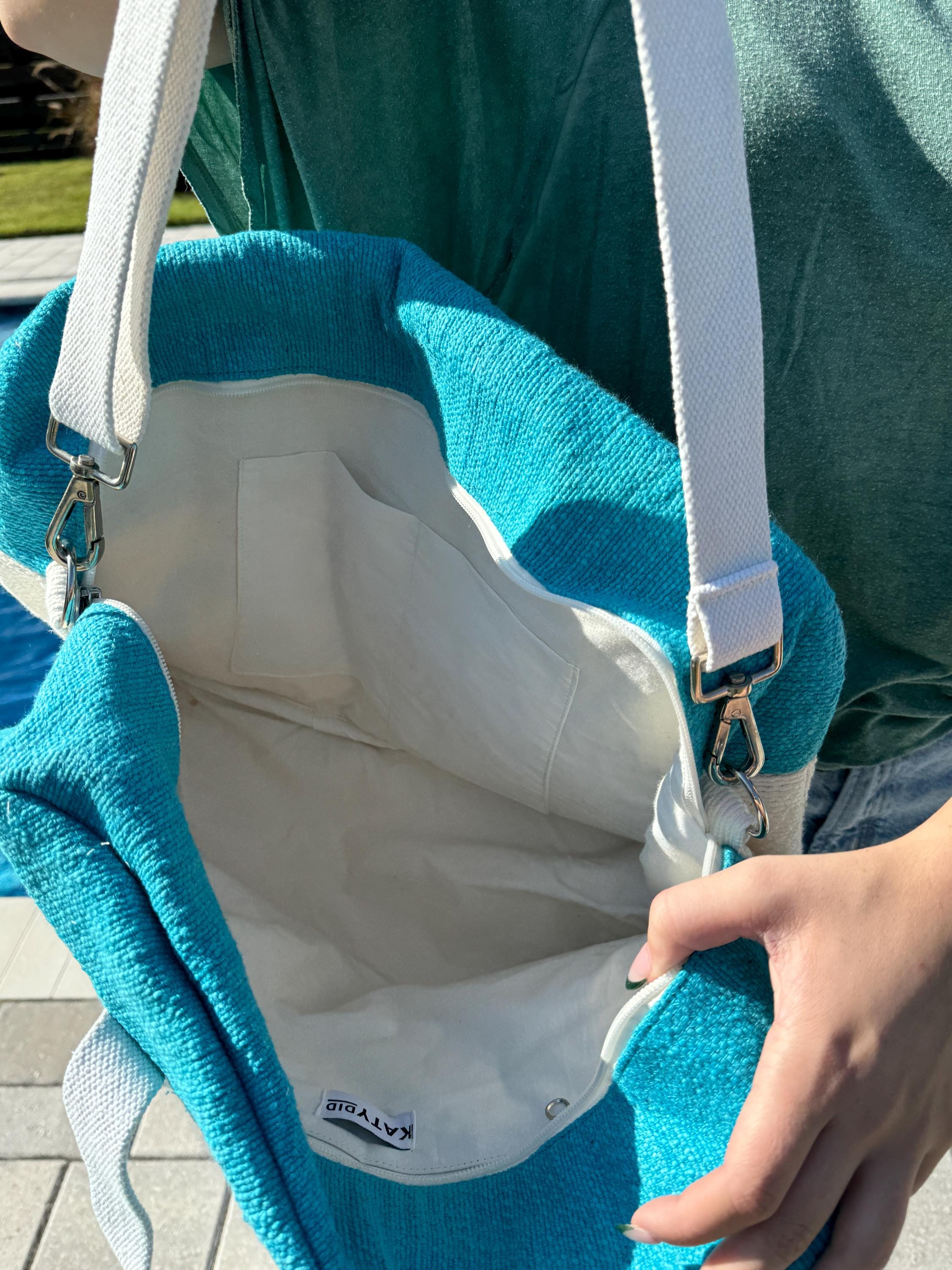 Aqua Duffle Weekender Duffel Bag, Teen GREAT GIFT!!! Travel Bag, Bright ...