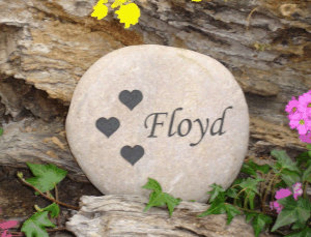 Small Engraved River Rock Pet Memorial - Etsy