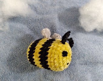 Velvet Bumble Bee Plushie, Soft Crochet Stuffy, Nursery Plush, Bee ...