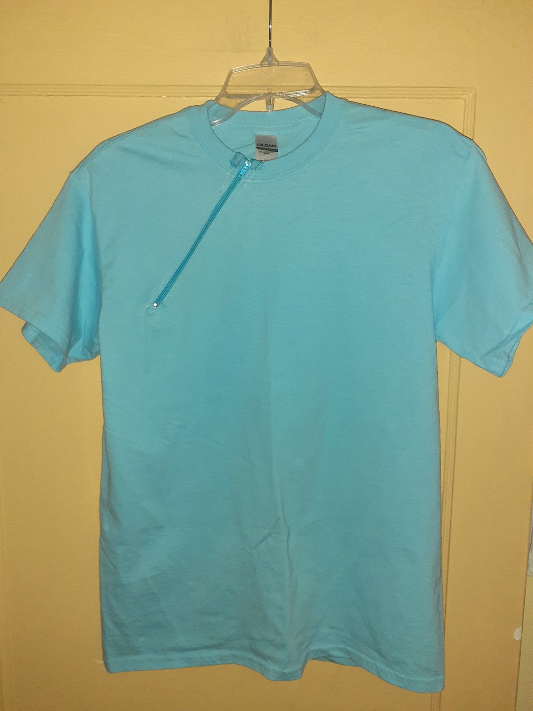 1 Medium Adult Chemotherapy Port Access Shirt. Right Side Zipper. Teal ...