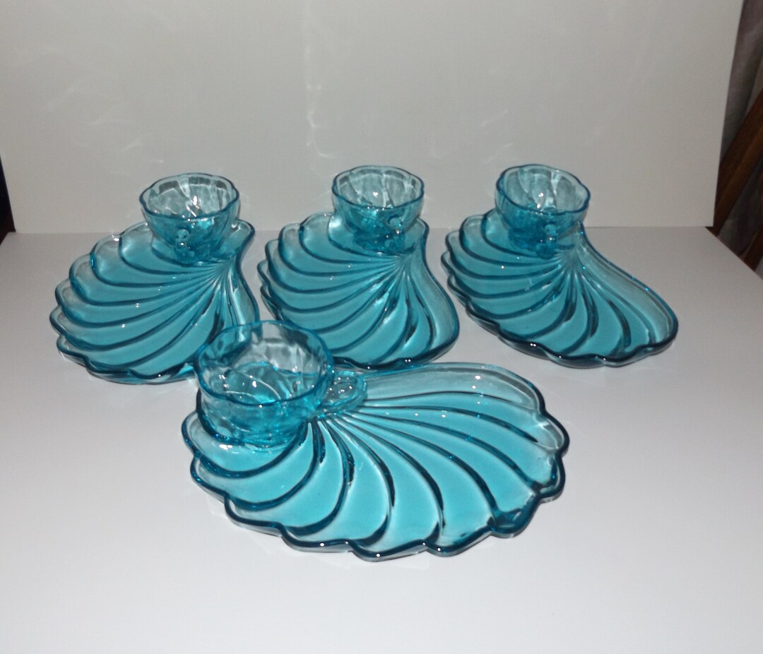 Vintage Hazel Atlas Capri Blue Glass Seashell Snack Set 4 Cups & 4 ...