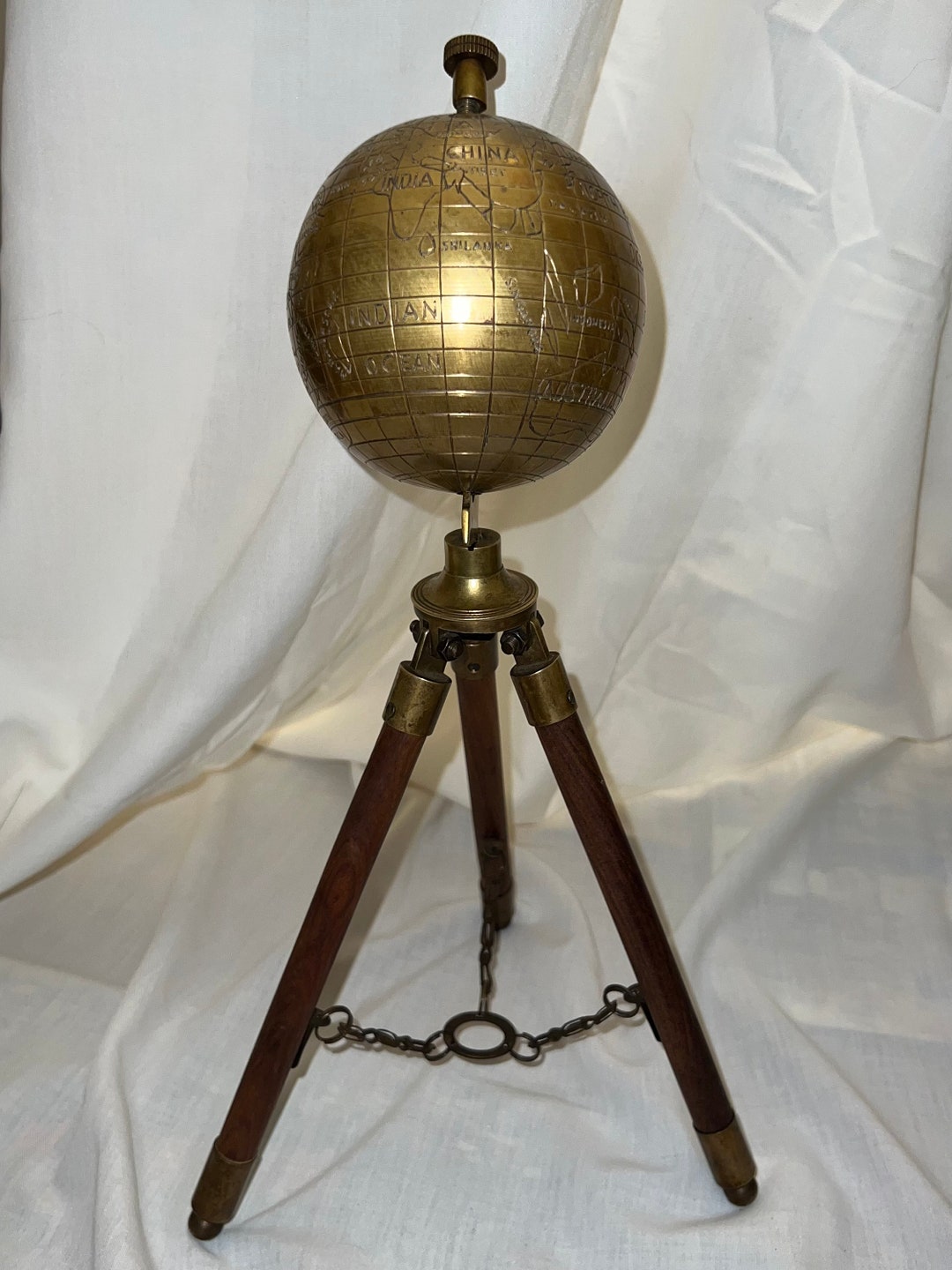 Brass Globe With Timber Legs Vintage. World Glode in Brass. - Etsy