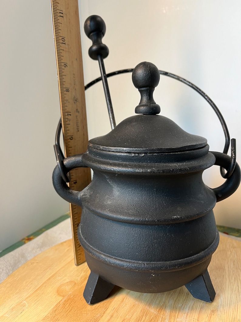 Vintage Cast Iron Smudging Pot With Lid and Poker - Etsy