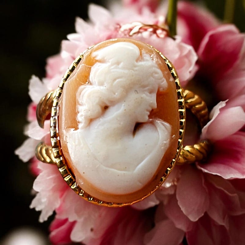 Vintage Cameo Ring - Etsy