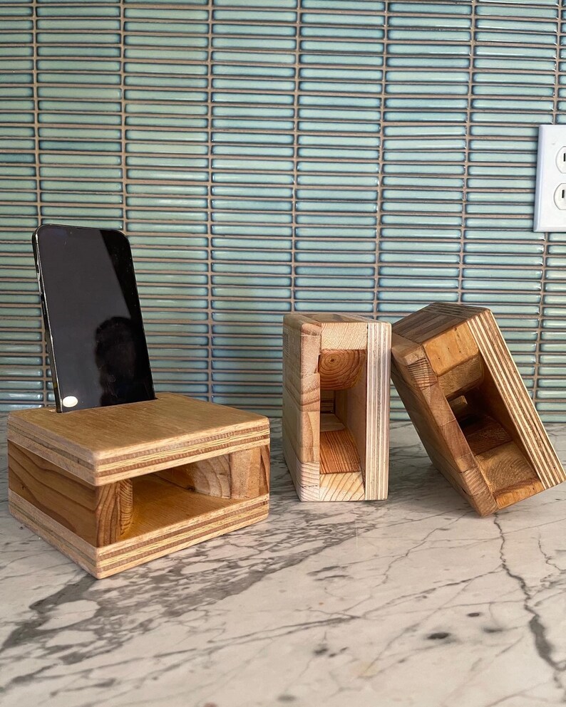 Handmade Phone Amplifiers From Reclaimed Wood for Any Size Phone ...