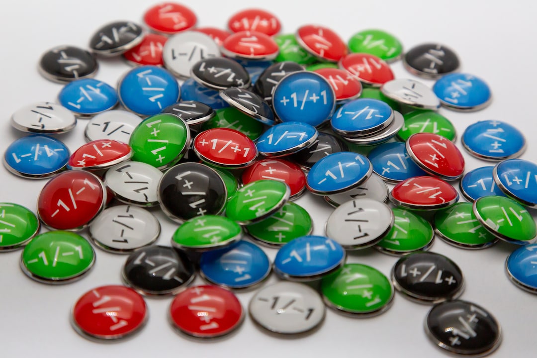 10 Magic: the Gathering Counters 1/1 and 1/1 in Five Colors set of 10 ...