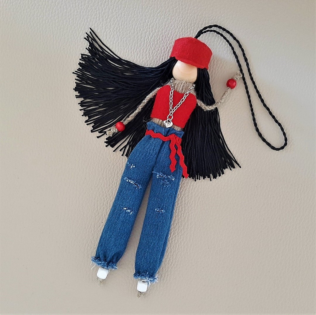Macrame Doll, Small Wall Art, Hanging Yarn Decoration, Modern Macrame ...