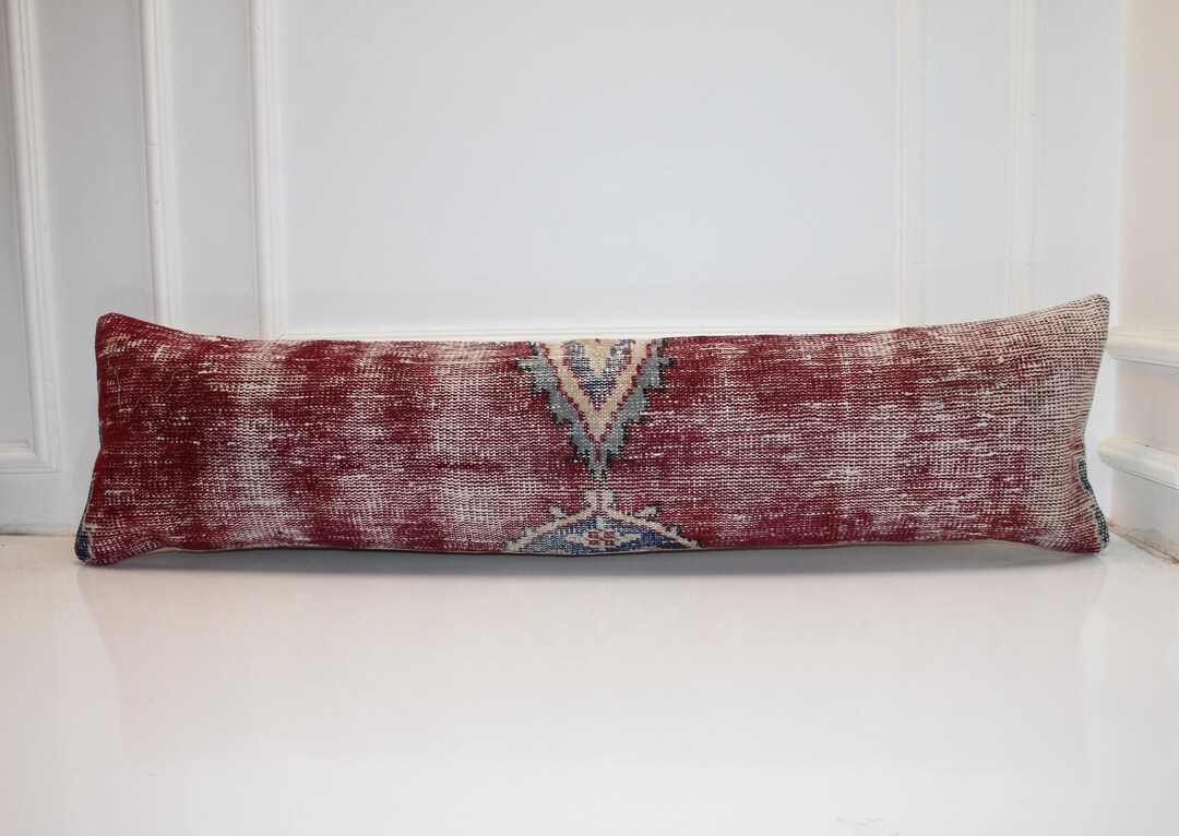 Long Crimson Weave Segment, Central Chevron Mark on Soft Ground ...