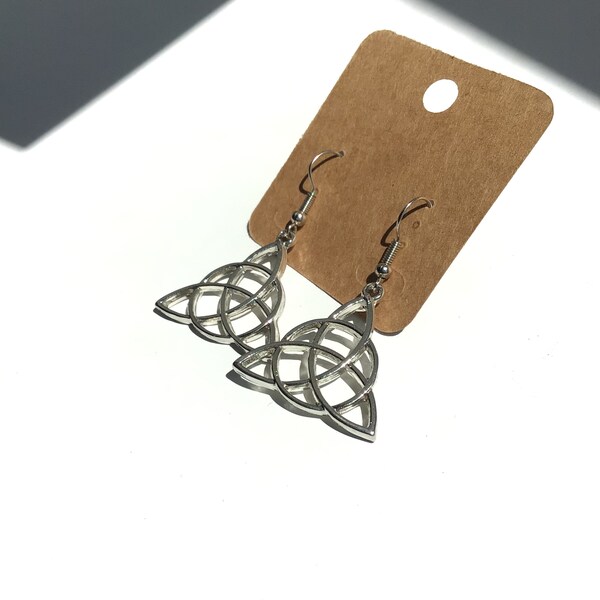Trinity Knot Earring - Etsy