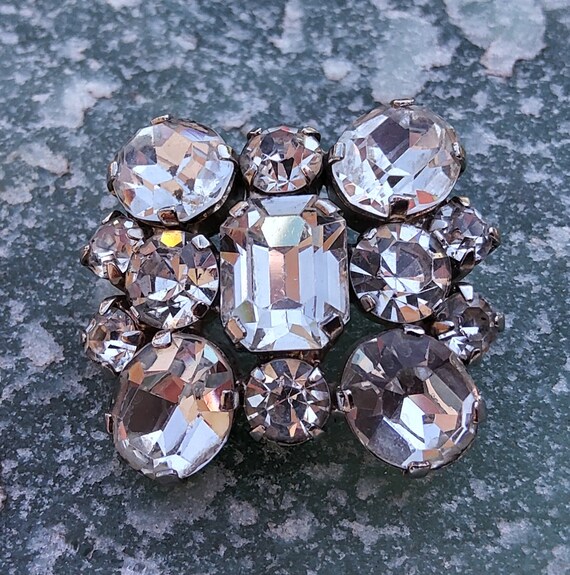 Vintage Austria clear crystal rhinestone brooch - Gem