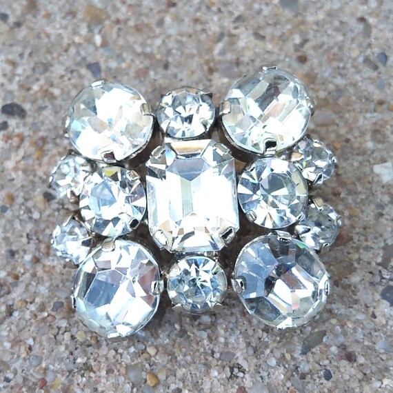 Vintage Austria clear crystal rhinestone brooch - Gem