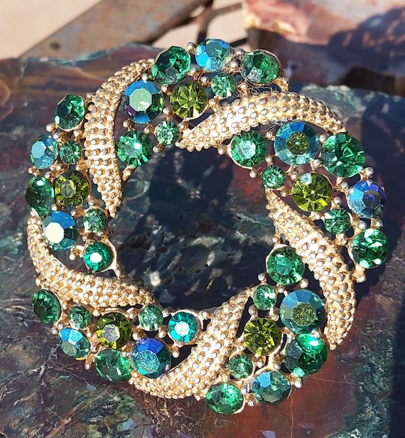 vintage lisner green rhinestone - Gem