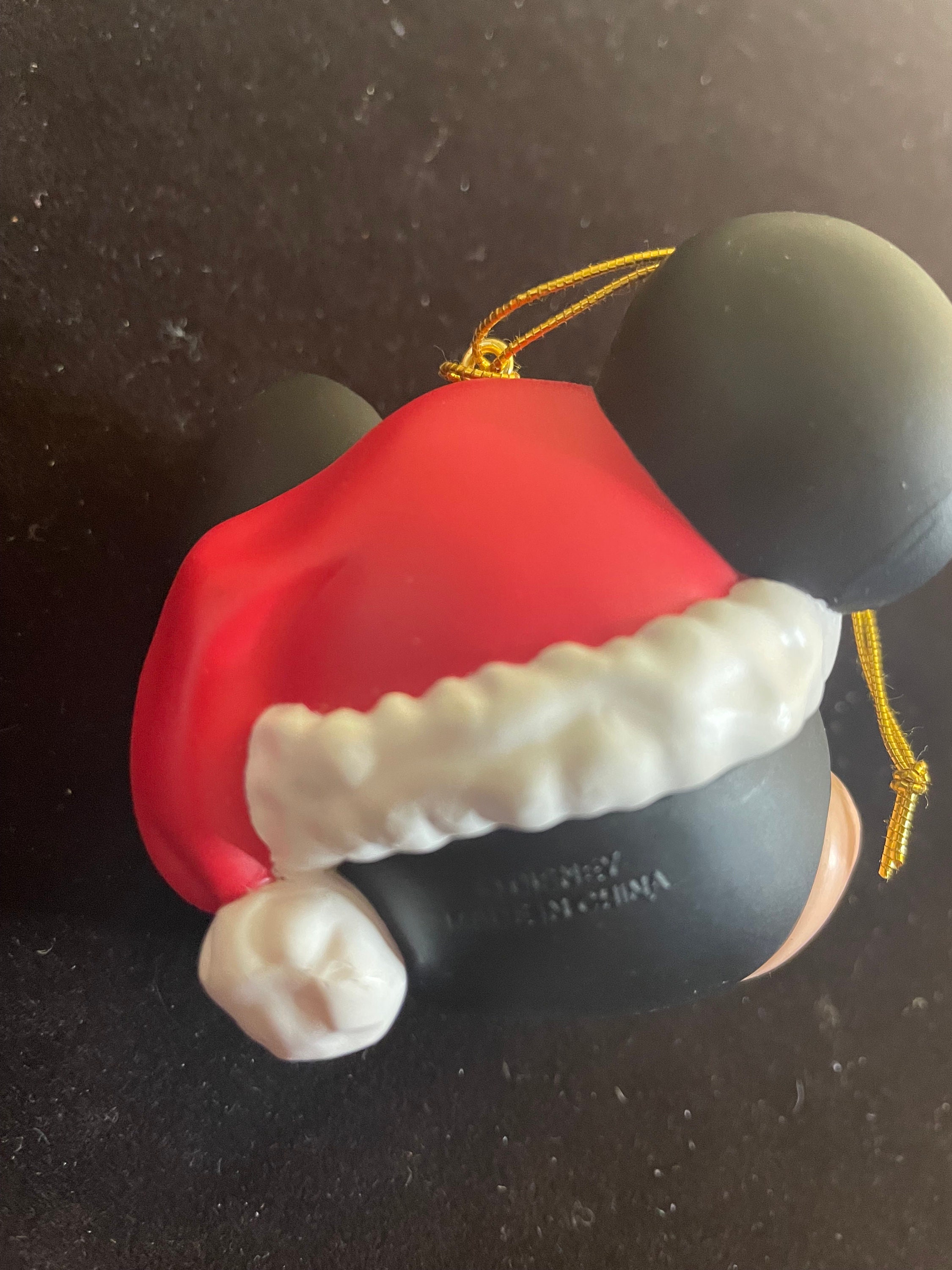 Santa Mickey Head With Santa Hat With Mistletoe Walt Disney Santa's ...