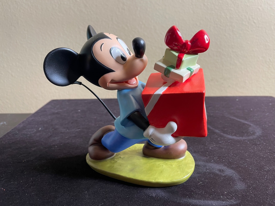 Walt Disney Classics Collection Mickey Mouse Pluto S Christmas Tree