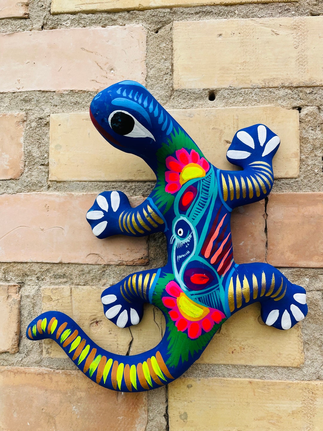 Mexican Folk Art Hand Painted Salamander / Gecko / Lizard . Wall Décor ...