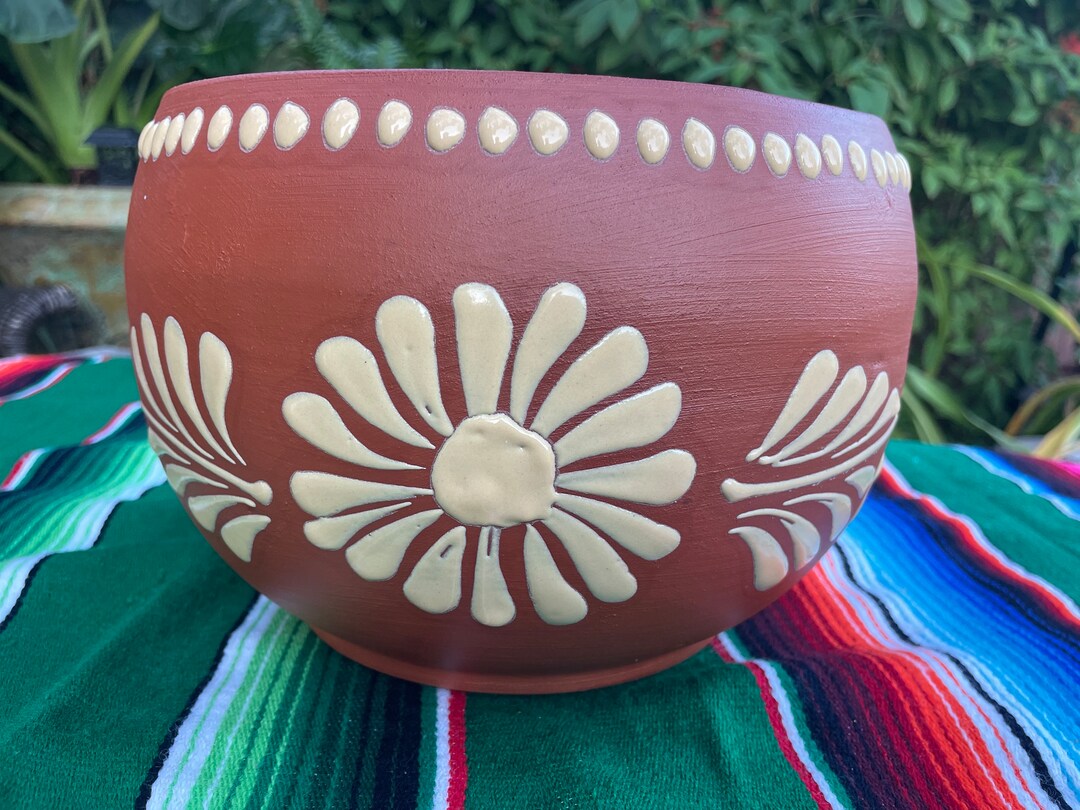 Beautiful Large Talavera Planter Embroidery Design. Brown and White ...