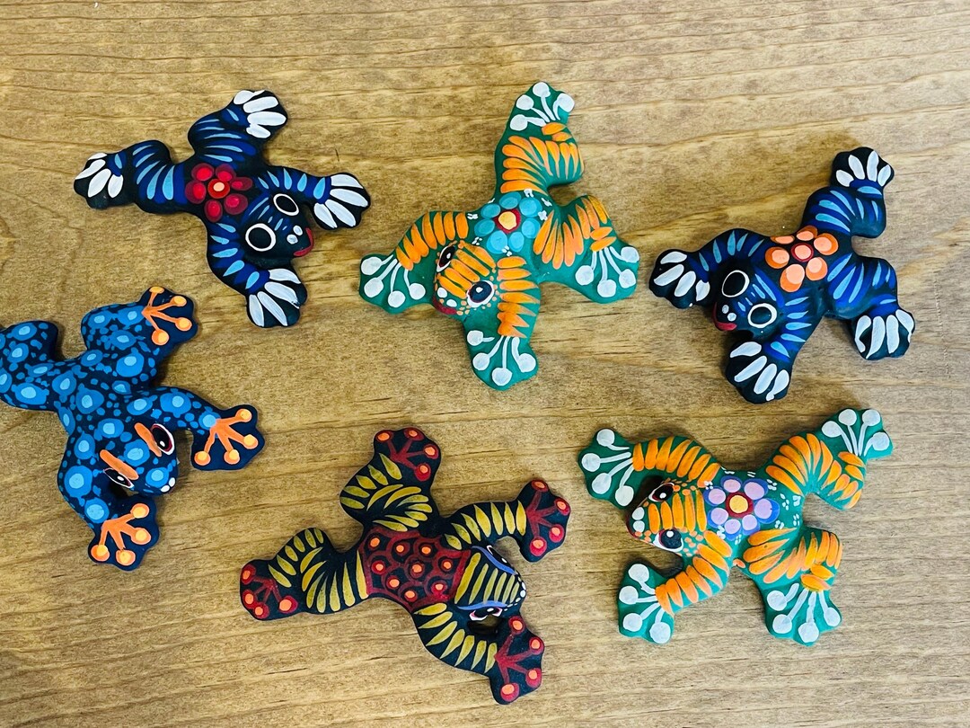 Mini Matte Tree Frog / Mexican Folk Art Hand Painted Suction Feet Frog ...