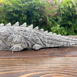 Iguana Stone Sculpture. Lizard Statue / Figurine 100% Volcanic Rock ...