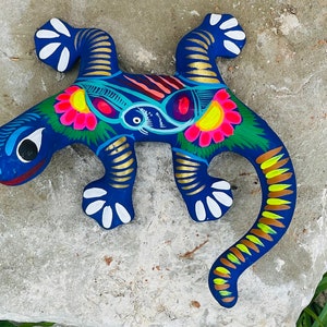 Mexican Folk Art Hand Painted Salamander / Gecko / Lizard . Wall Décor ...