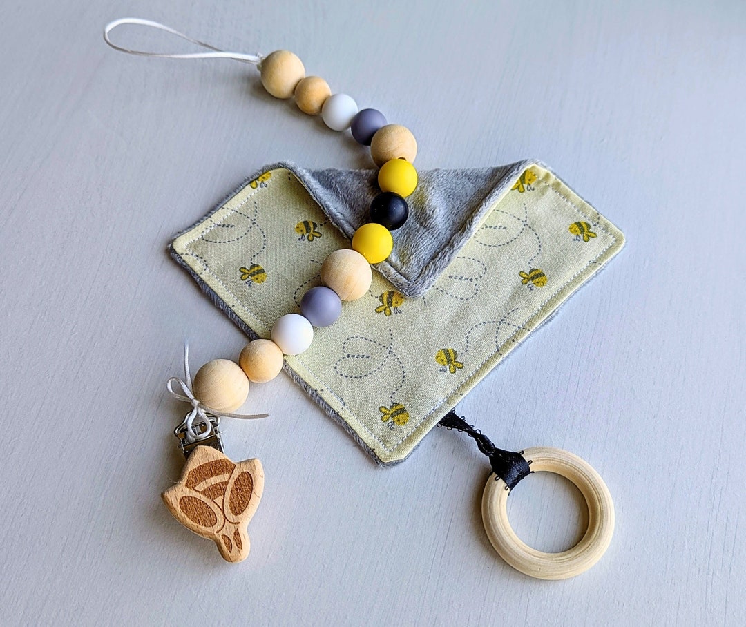 Bee Crinkle Cloth and Matching Bee Pacifier Clip Baby Gift Set/bpa ...