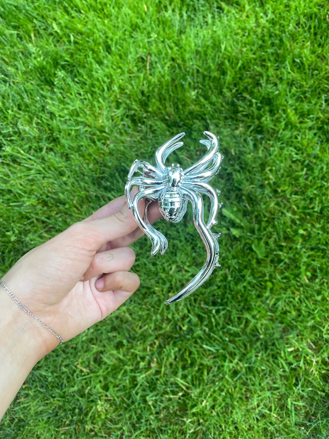 Silver Edgy Spider Claw Clip - Etsy