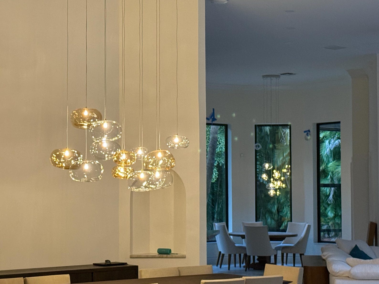 Modern-staircase-pendant-lighting-cielo CHANDELIER- Dining-irregular ...
