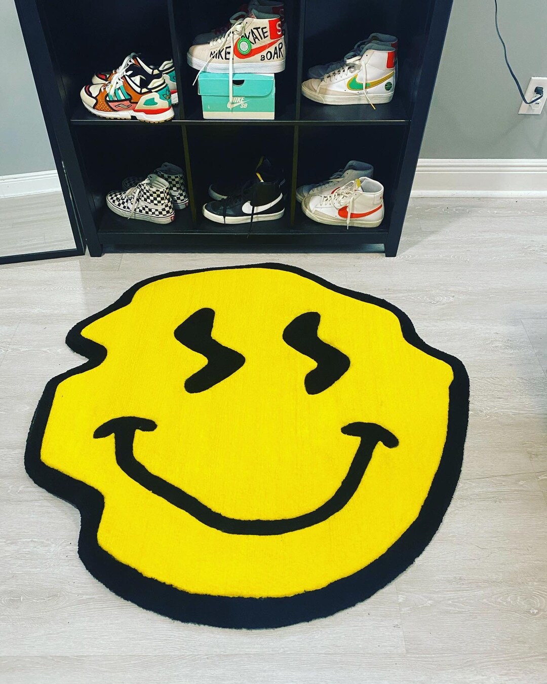 Distorted Smiley Face Tufted Rug - Etsy