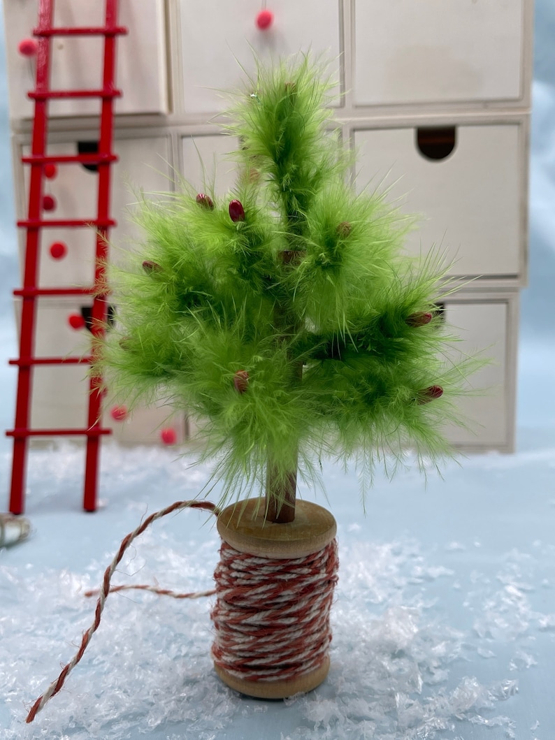 Handmade Feather Tree, Green Miniature X-mas Tree, Tabletop Christmas ...