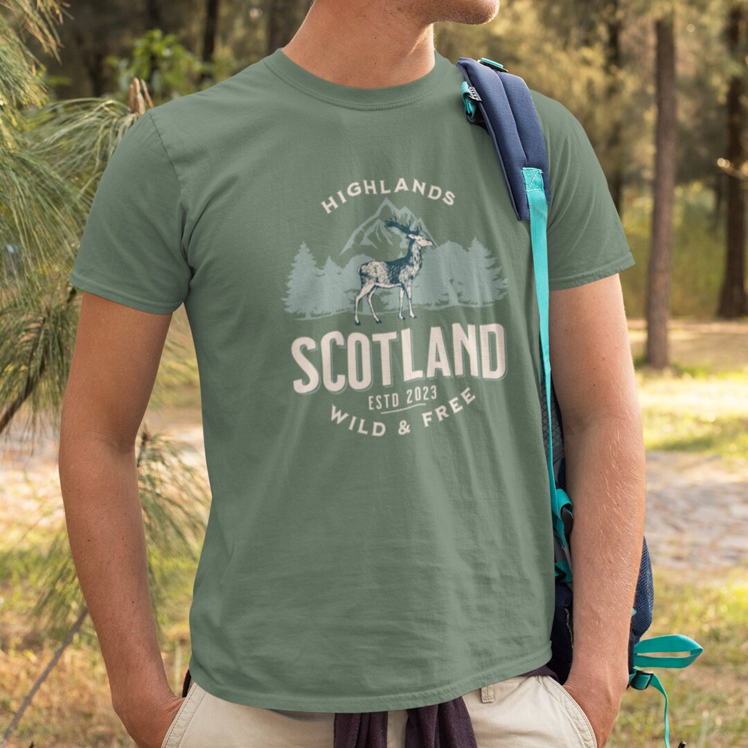 Highlands Camping Classic Men Crewneck T-shirt, Gift Idea Scottish Man ...