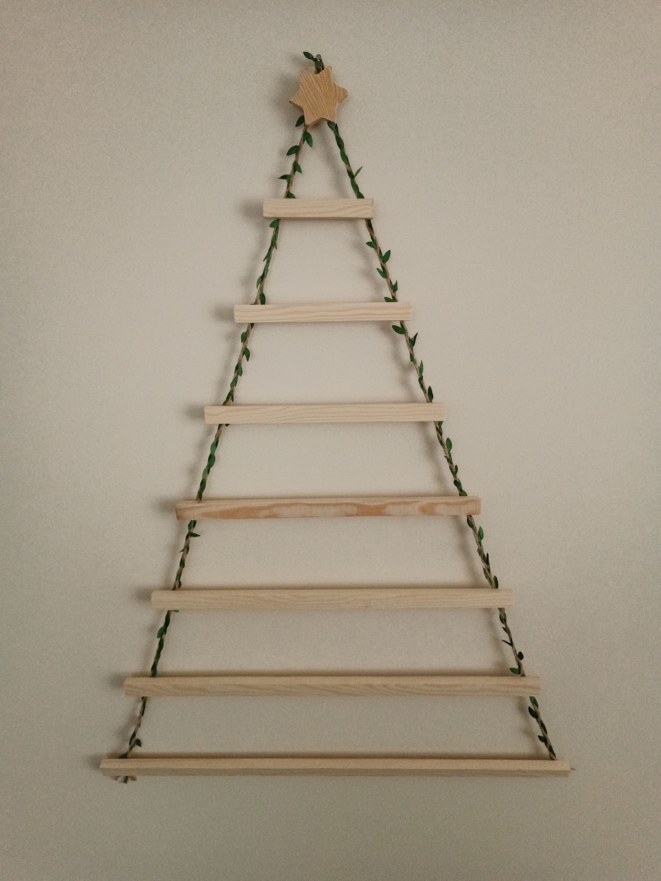 Wood Photo Hanger Christmas Memory Tree Christmas Wall Decor - Etsy