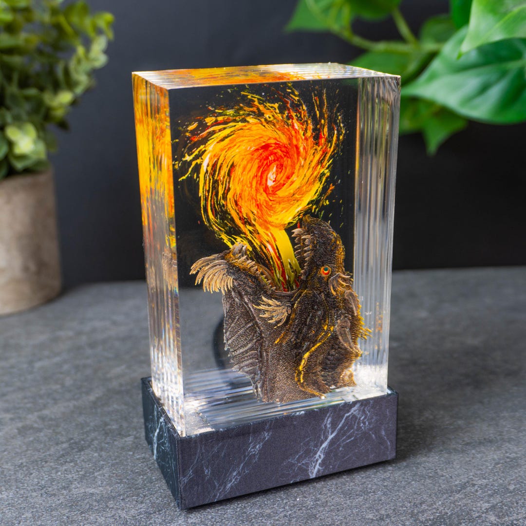 Dragon Fire Resin Lamp – Handmade Fantasy Sculpture for Dnd and Fantasy ...