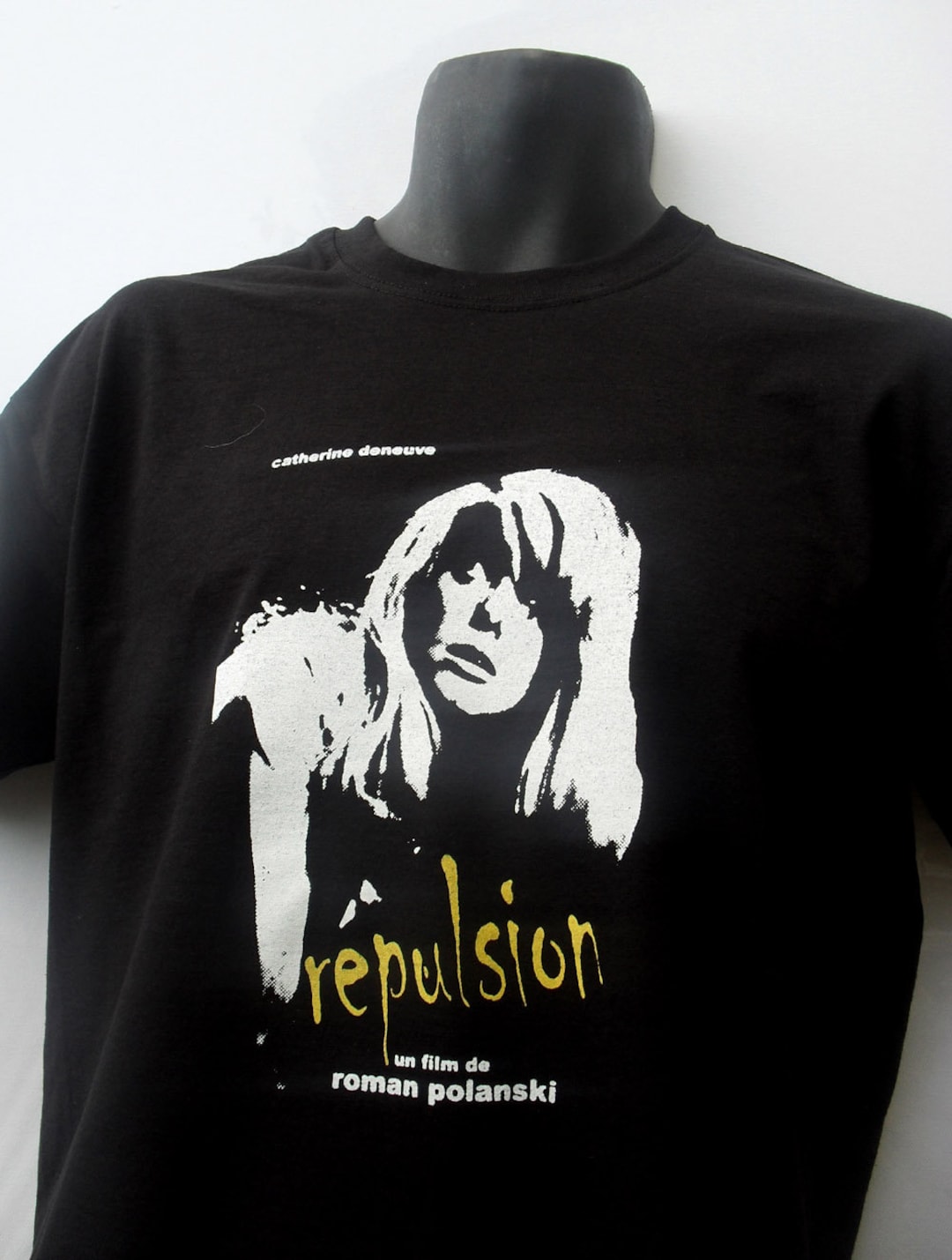 Repulsion Film T-shirt, Roman Polanski, Catherine Deneuve, Hand Screen ...