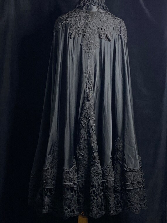 Magnificent Victorian Opera Cape With Tape Lace Embel… - Gem