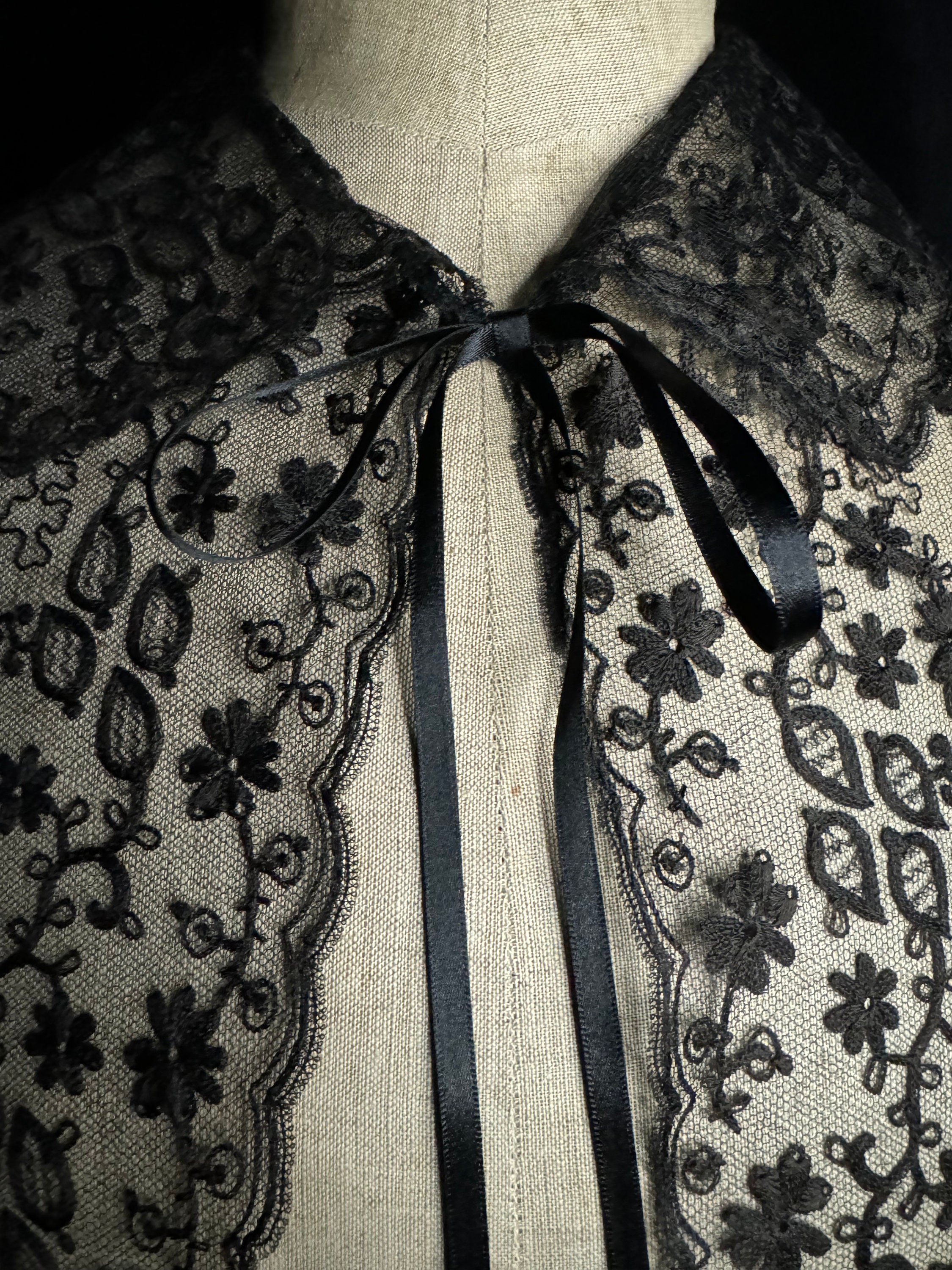 Antique Lace Capelet With Collar. Beautiful Antique Embroidered Capelet ...