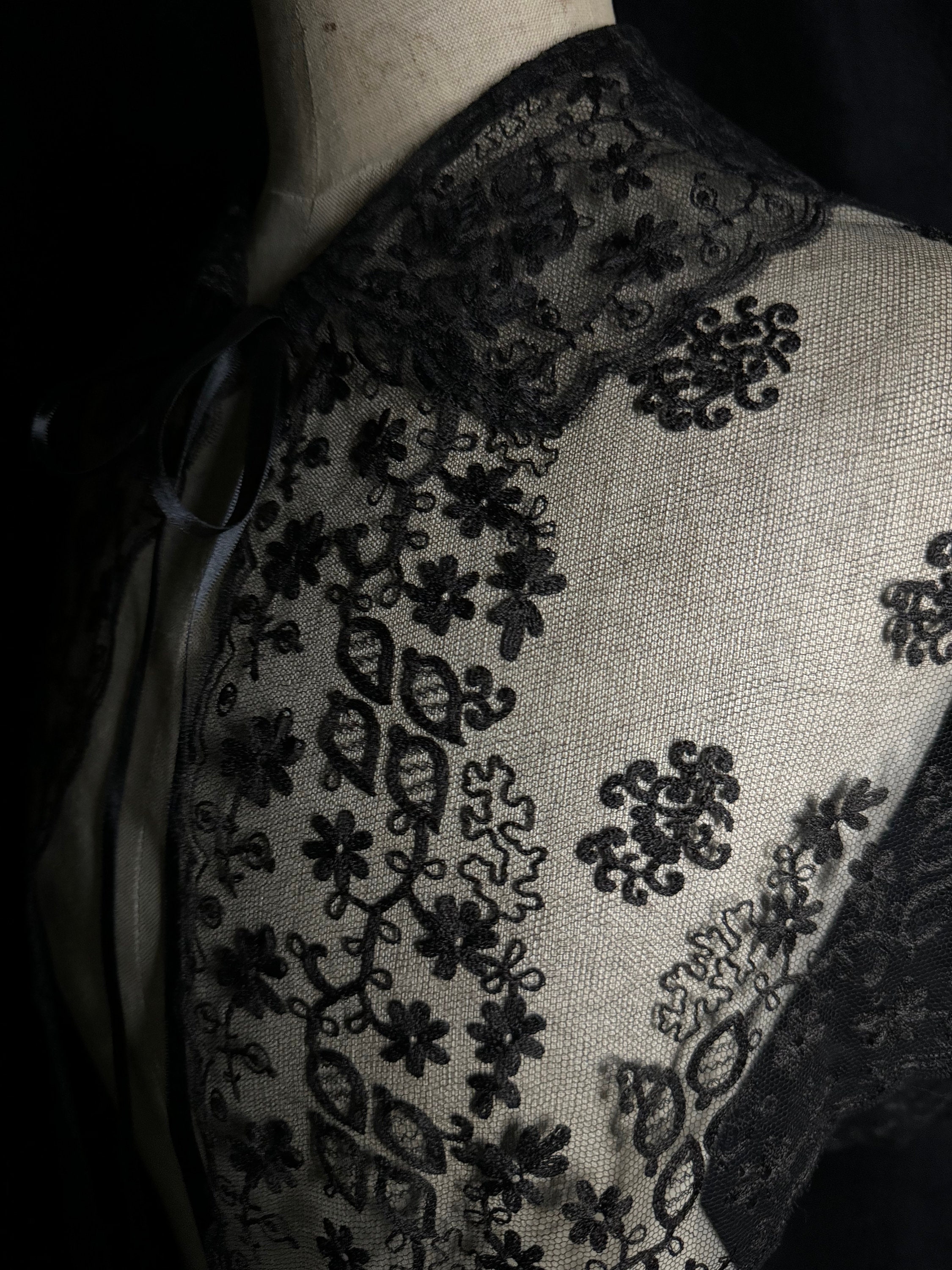 Antique Lace Capelet With Collar. Beautiful Antique Embroidered Capelet ...