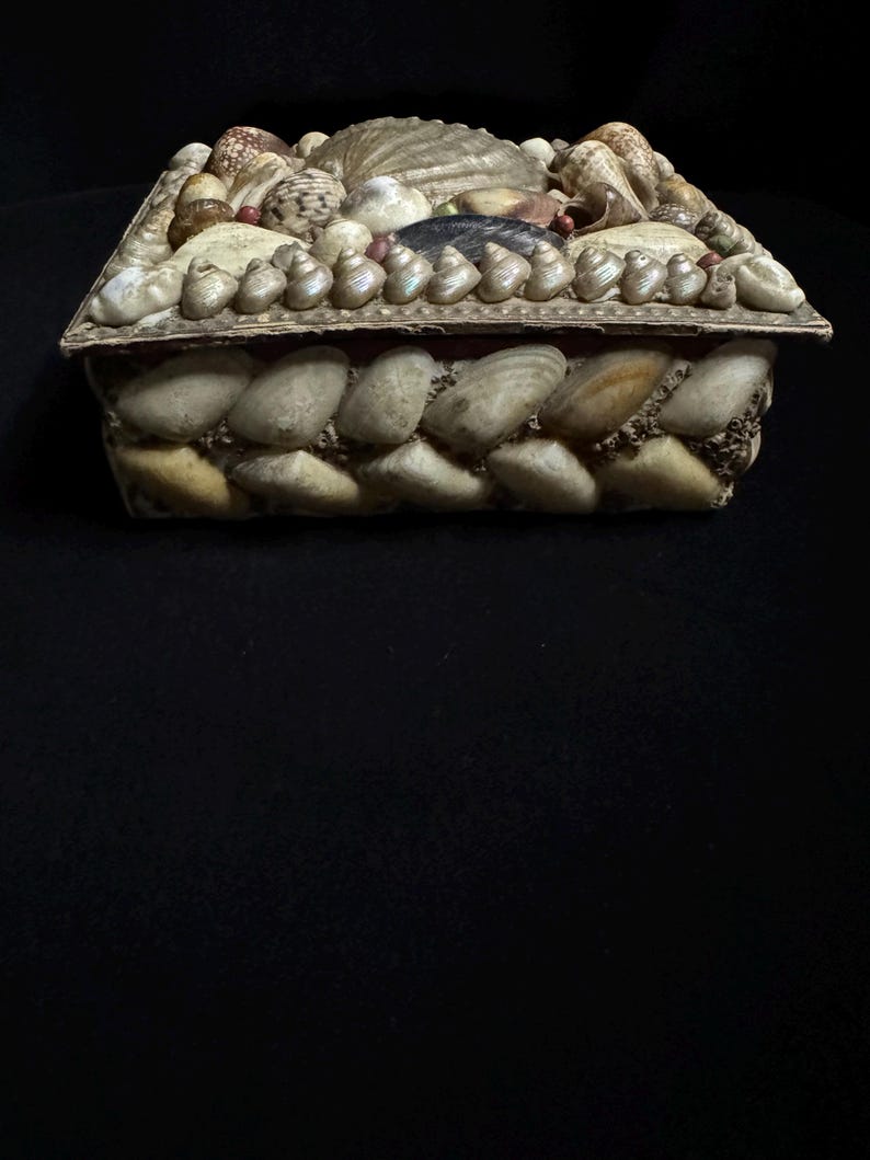 Victorian Seashell Art Trinket Box. Antique Box Decorated With ...