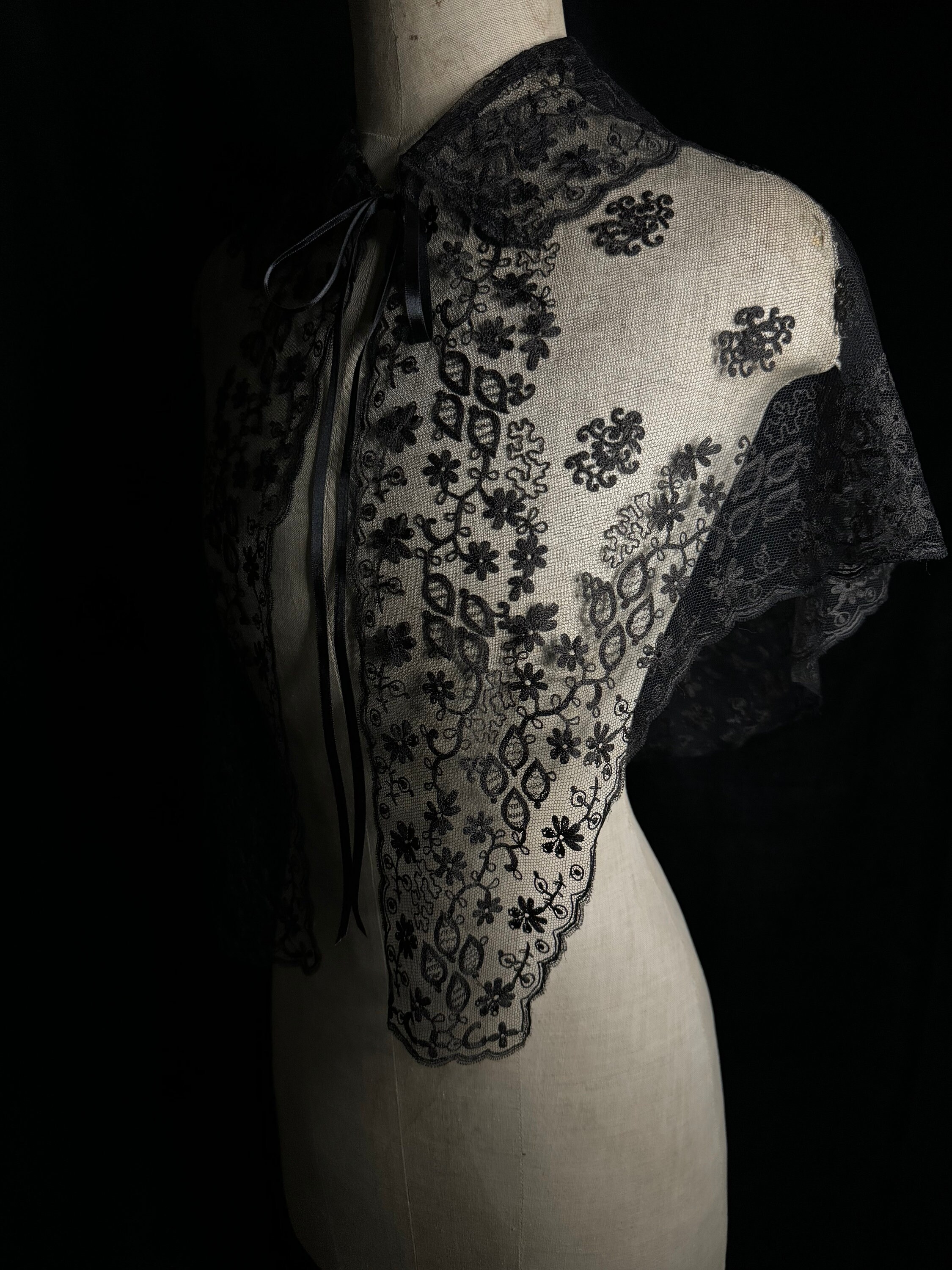 Antique Lace Capelet With Collar. Beautiful Antique Embroidered Capelet ...