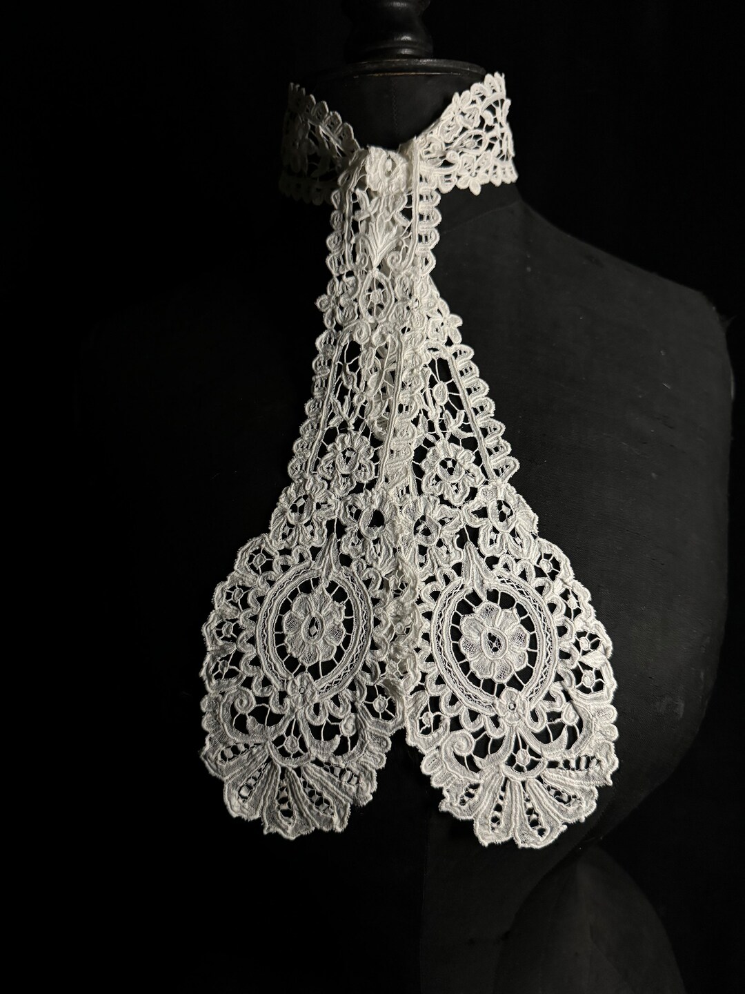 Antique Lace Lappet. Antique Lace Necktie. Antique White Lace Accessory ...
