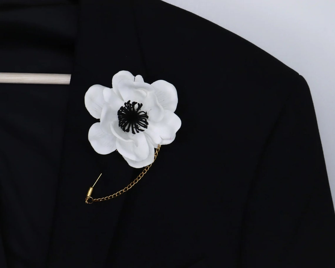 White Anemone Lapel Pin - Etsy