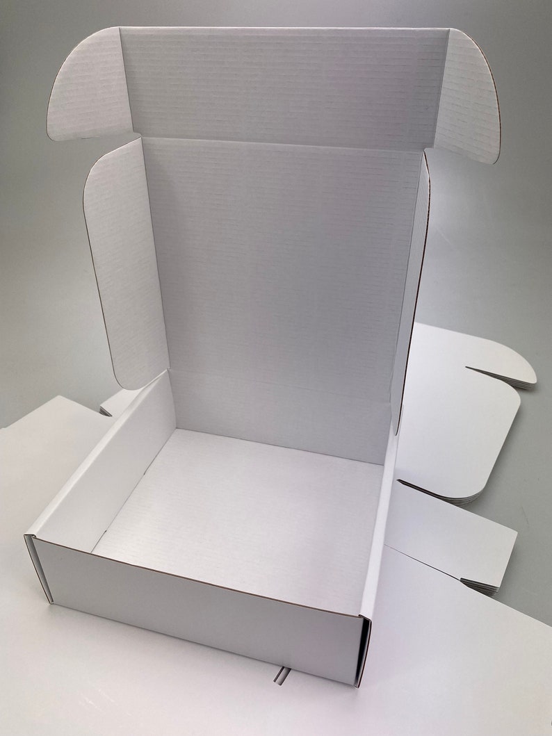Pack of 8 Coated Corrugated Cardboard Shipping Boxes, Small Parcel ...