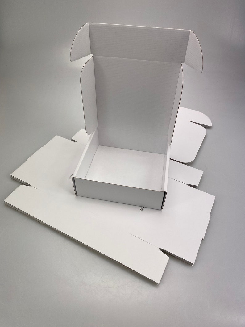 Pack of 8 Coated Corrugated Cardboard Shipping Boxes, Small Parcel ...