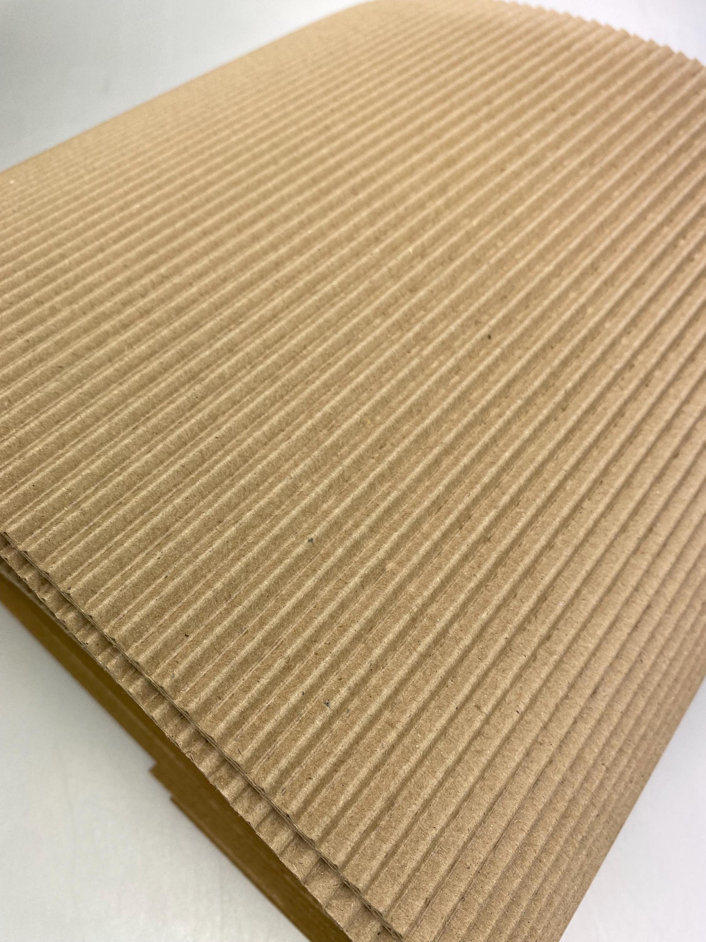 8 Open B-flute (30 Cm X 1,25 M ) Sheets Brown /brown 11,8 Inch X 49 ...